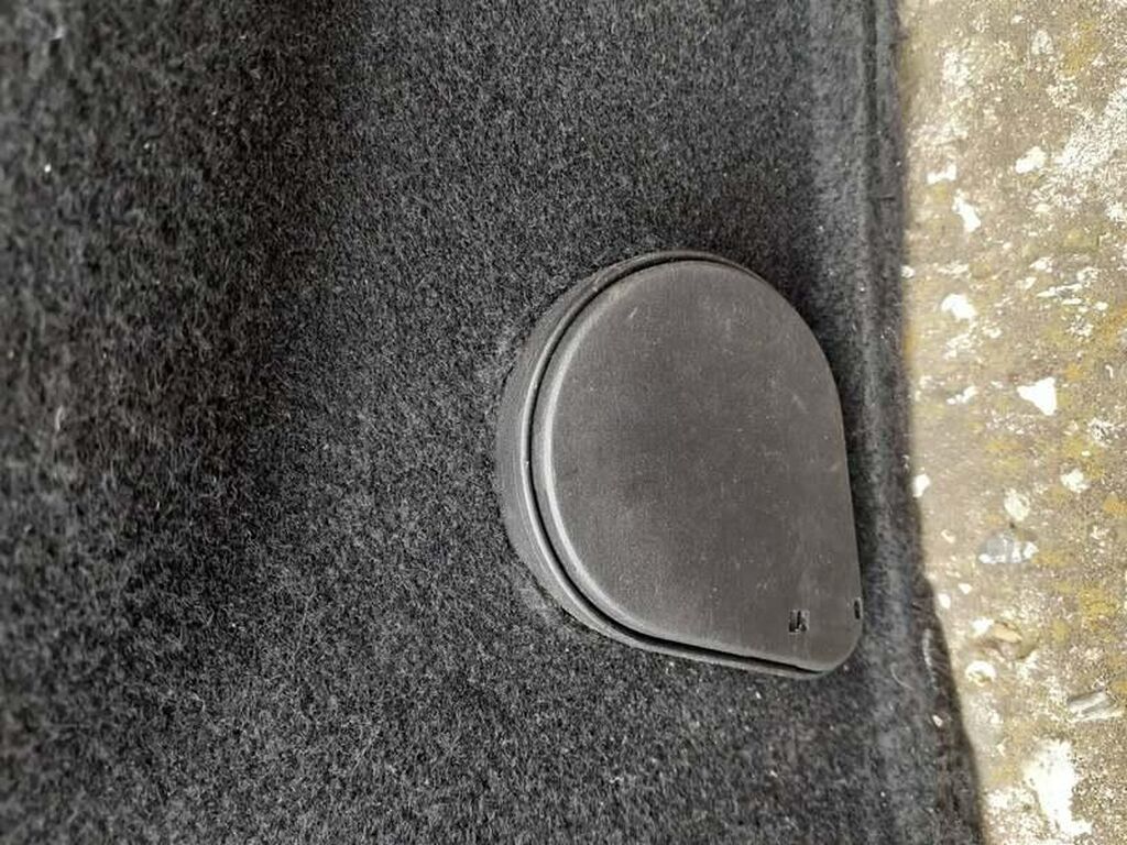 POLICA GEPEKA ZA SEAT LEON OD 2000. DO 2005. GOD. | polica gepeka