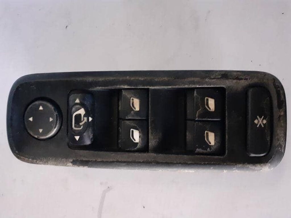 ELEKTRO PODIZAČ PROZORA ZA PEUGEOT 807 OD 2002. DO 2006. GOD. |