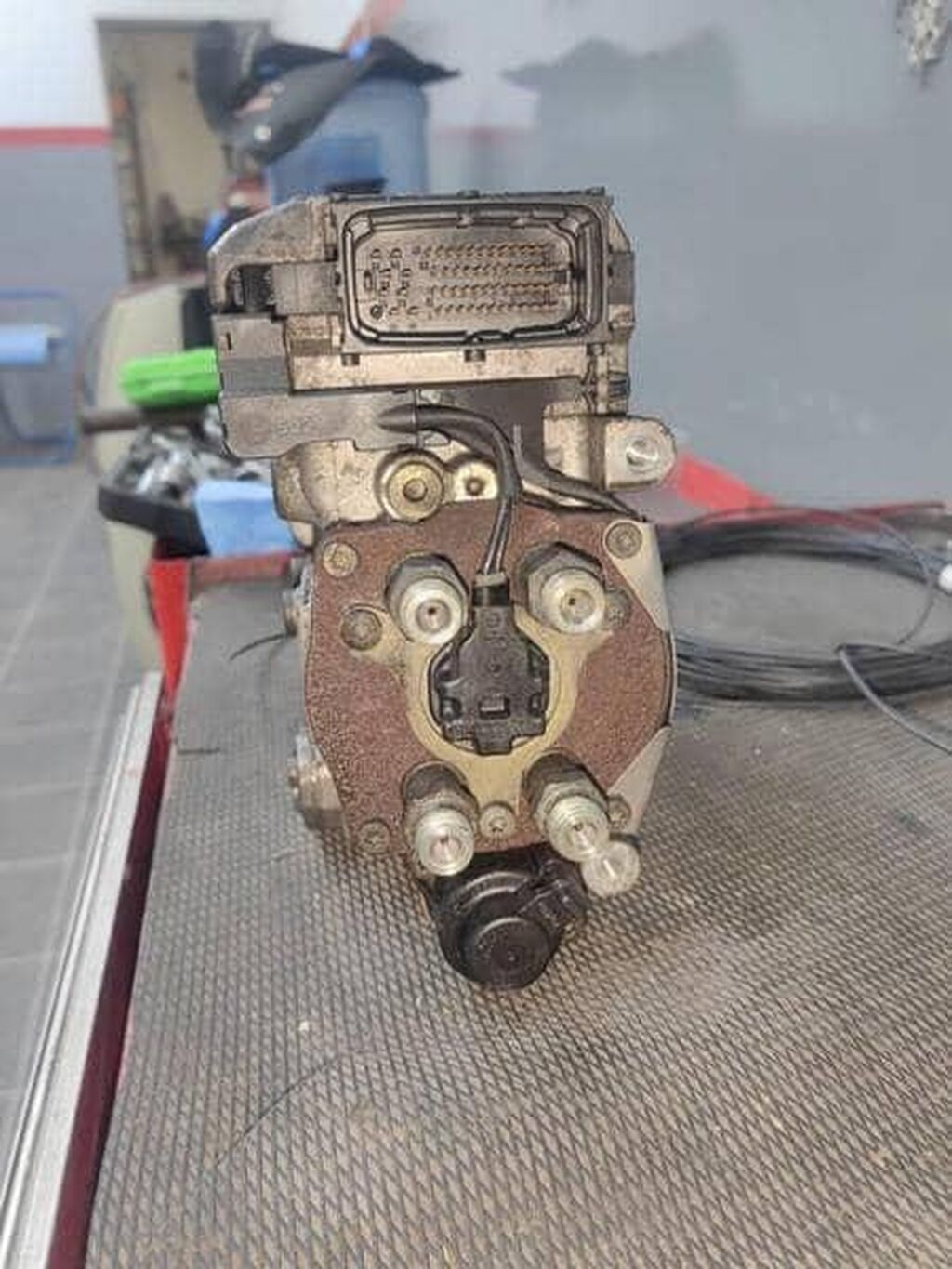 BOŠ PUMPA 2,0 ZA OPEL VECTRA C OD 2001. DO 2005. GOD. | boš pumpa za