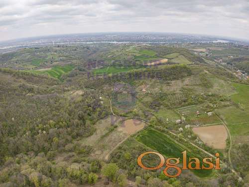 Na prodaju parcela u Starim Ledincima površine 2055 m²!