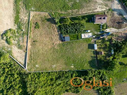 Plac na ekskluzivnom mestu na 200m od restorana Vidikovac u Ledincima