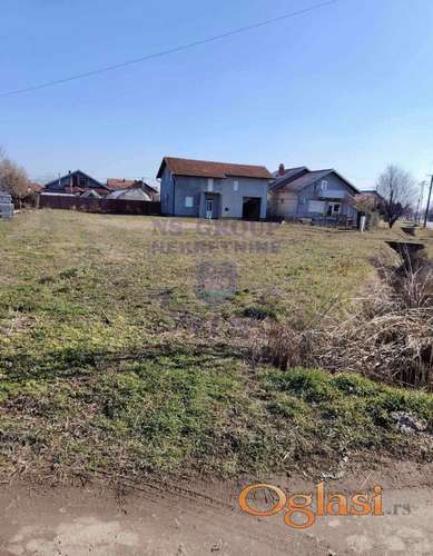 Izvanredan plac u Rumenci!