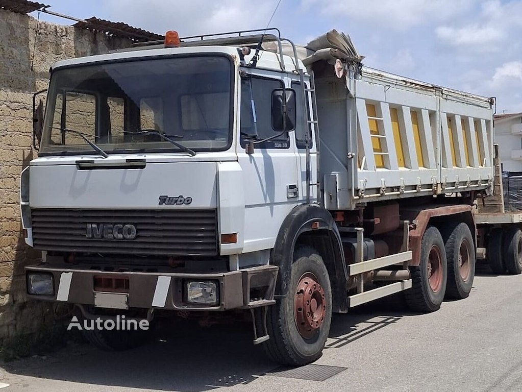 IVECO 330.30 kiper