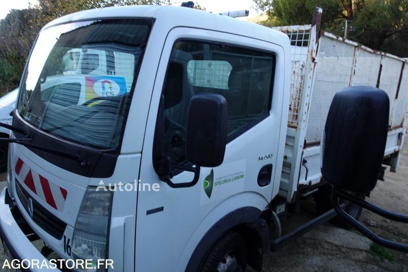 Prodaje se Renault MAXITY kiper na aukciji