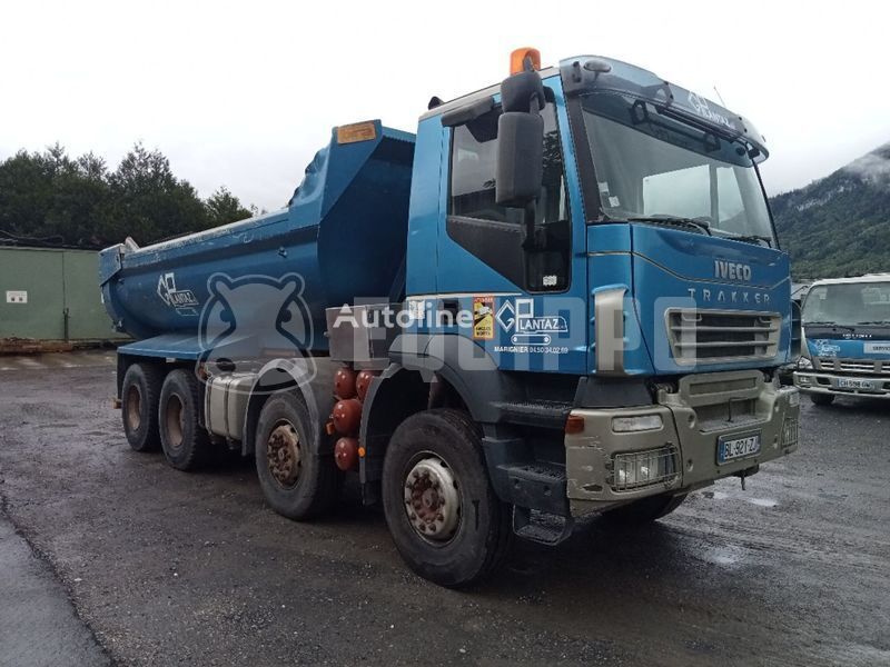IVECO Trakker AD410T44 8×4 kiper