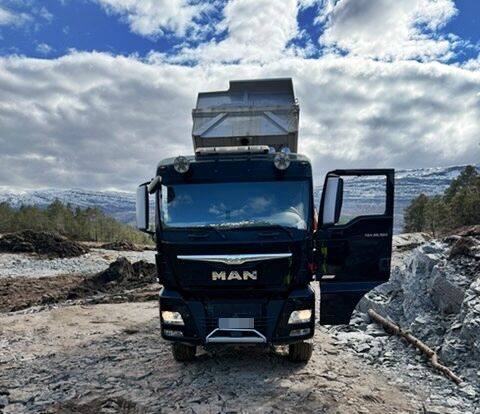 MAN TGX 28.560 *6x4 *ONLY 155tkm *BIG AXLES *STEEL/STEEL kiper