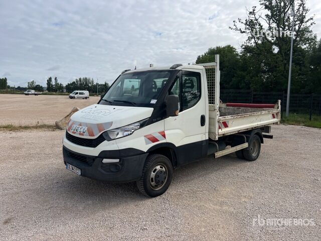 Prodaje se IVECO 35-150 kamion kiper < 3.5t na aukciji
