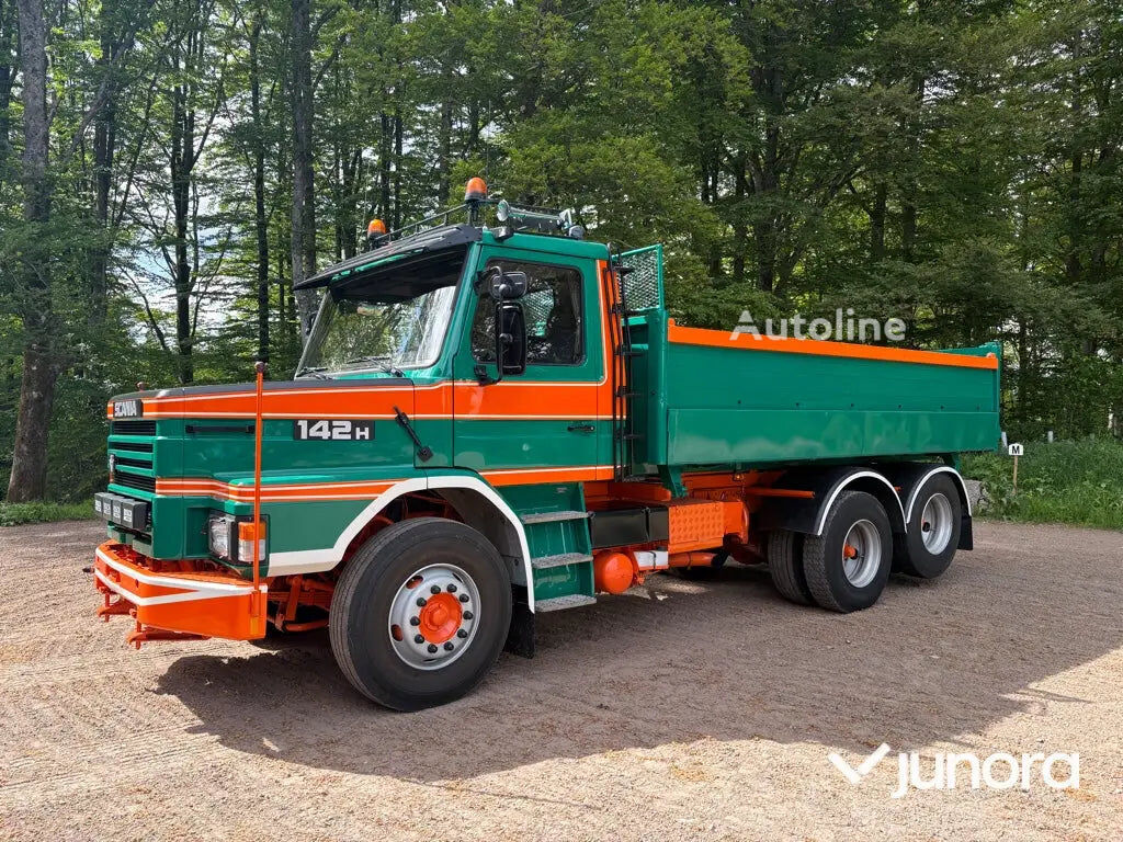 Prodaje se Scania T 142 H kamion s ravnom platformom na aukciji