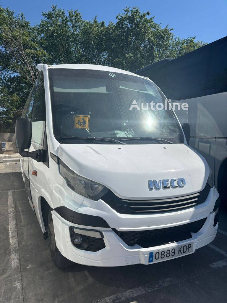 IVECO Daily 70 UNVI putnički minibus