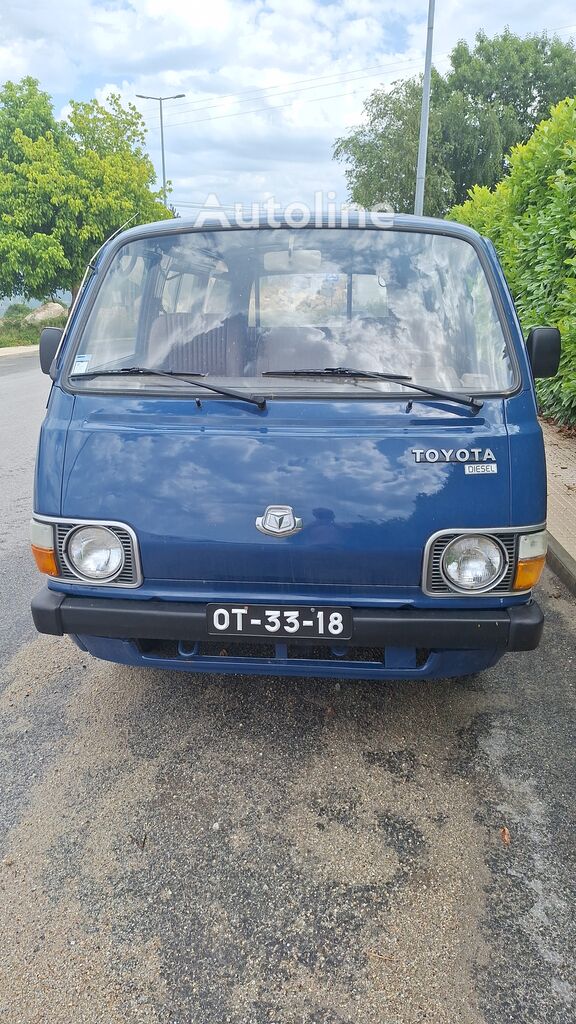 Toyota Hiace putnički minibus