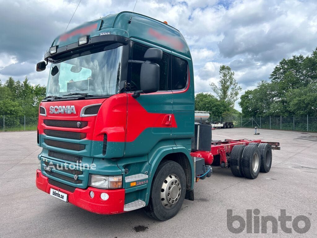 Prodaje se Scania R560LB6X4MNB kamion šasija na aukciji