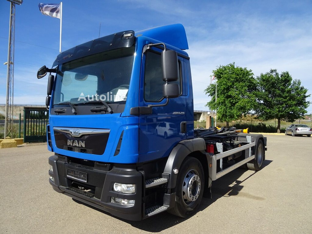 MAN TGM 18 290 kamion rol kiper