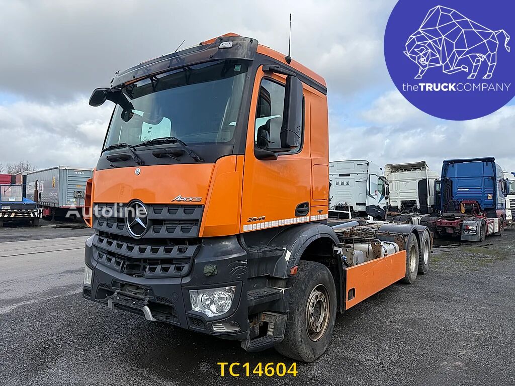 Mercedes-Benz Arocs 2545 kamion rol kiper nakon udesa