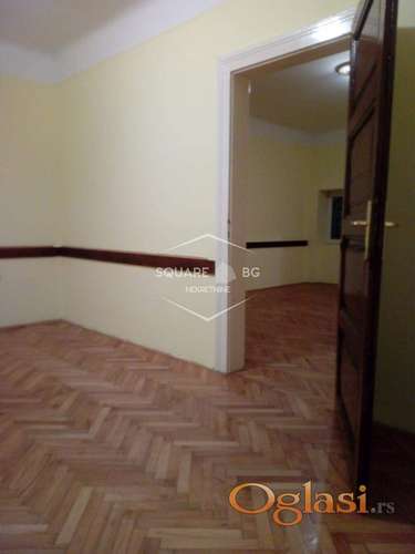 Palata Pravde, 3.0 prazan, parking ID#5746