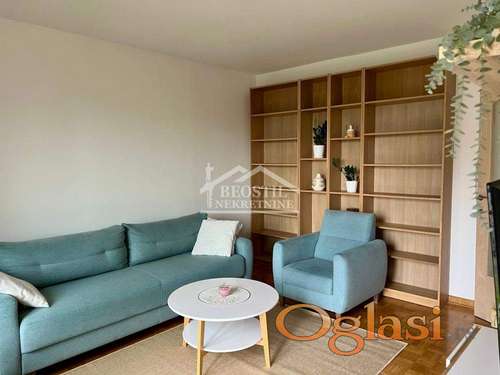 Lux 2.5 stan - Blok 63 ID#25215