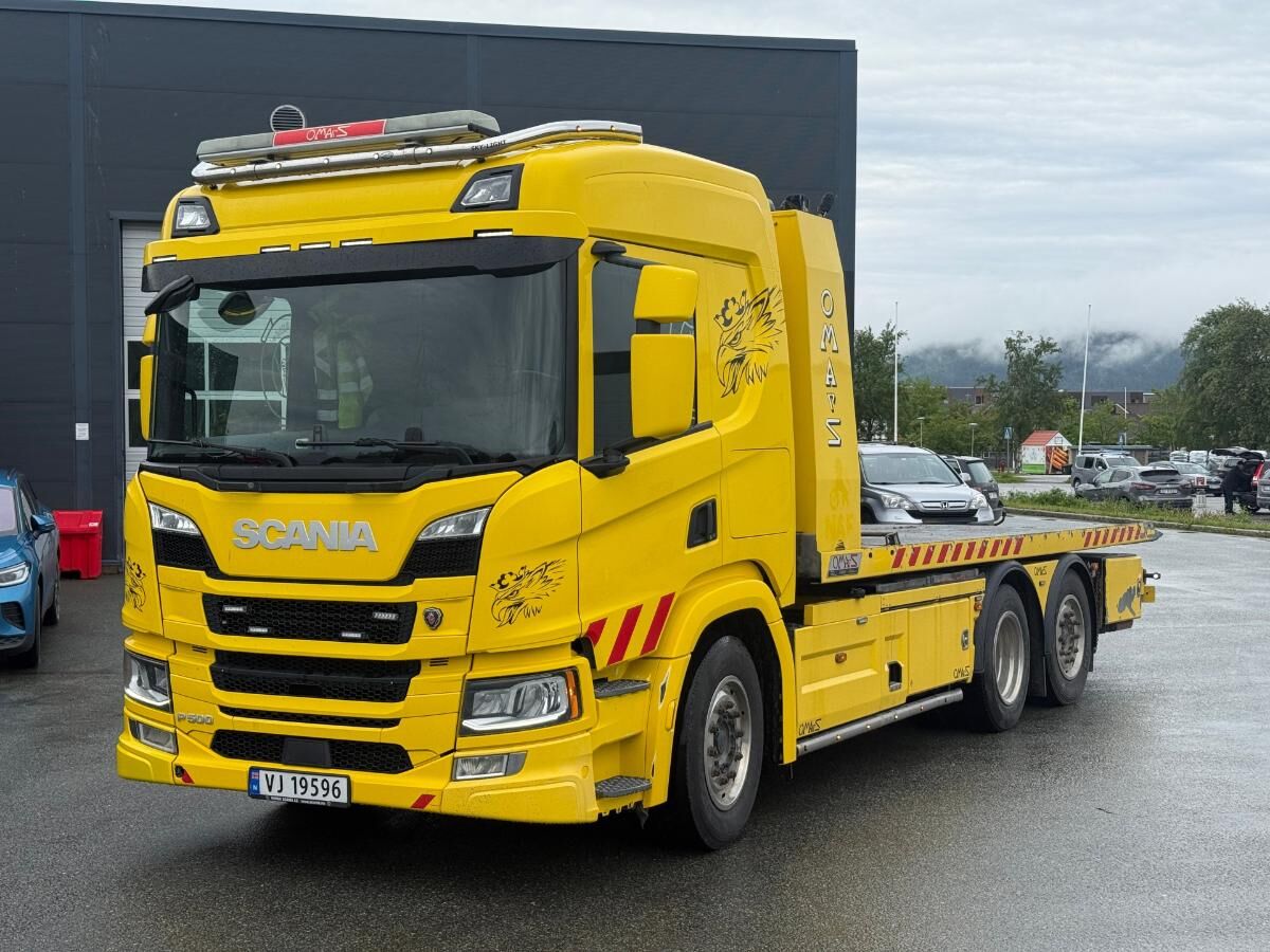 Prodaje se Scania P-serie šlep auto na aukciji