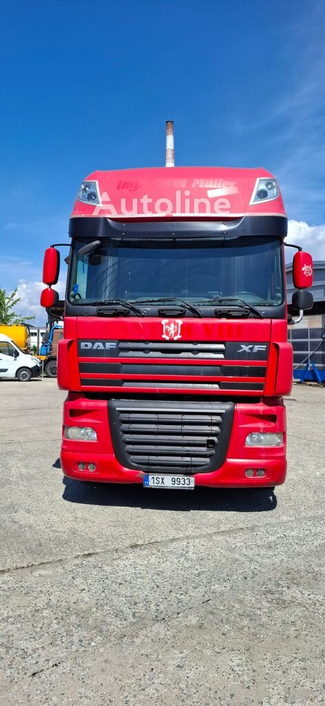 DAF XF kamion za prevoz stoke
