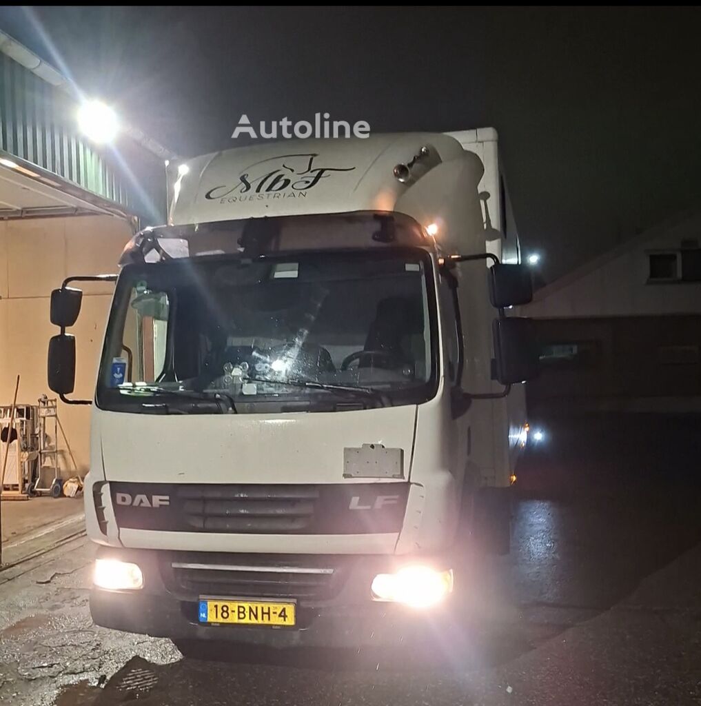 DAF lf 45 180 kamion za prevoz konja