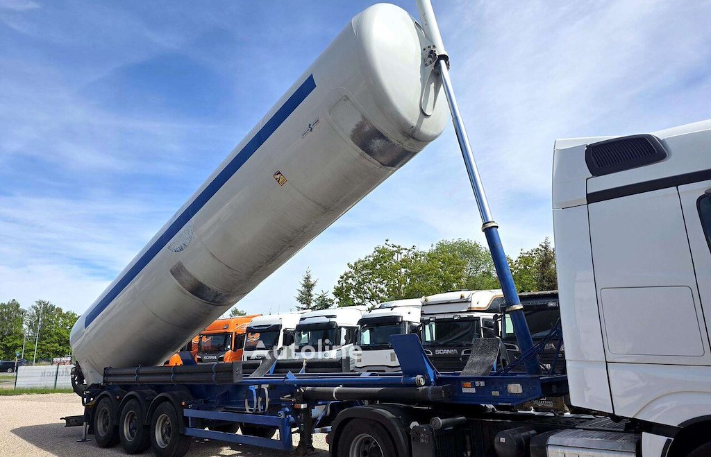 Spitzer SK28AL 60M3 cisterna silos