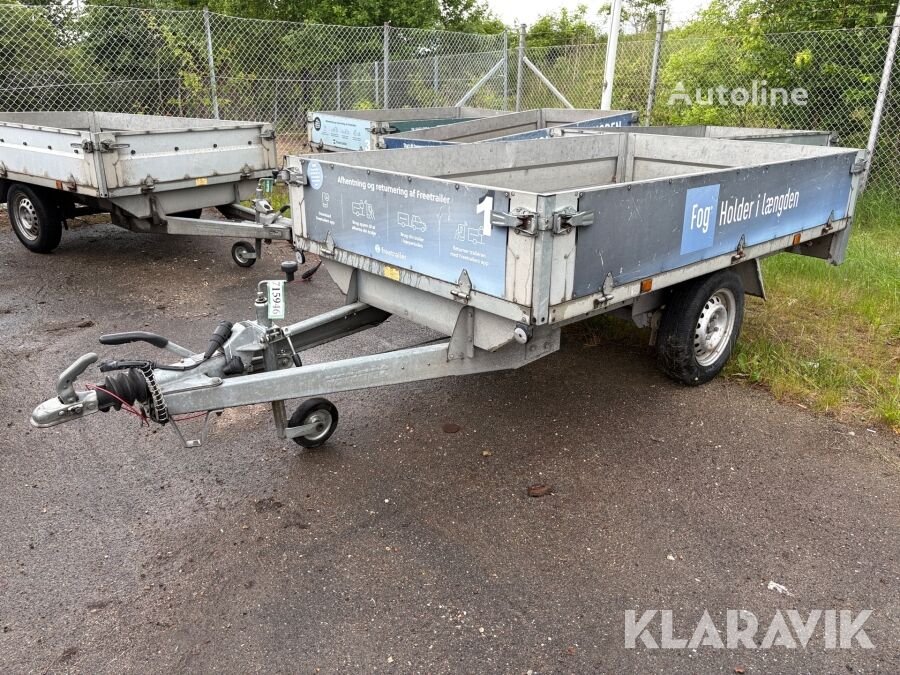 Prodaje se Variant B715P2 prikolicu sa ravnom platformom na aukciji