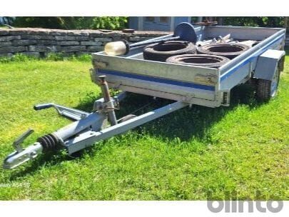 Prodaje se Thule L0850 auto prikolicu na aukciji