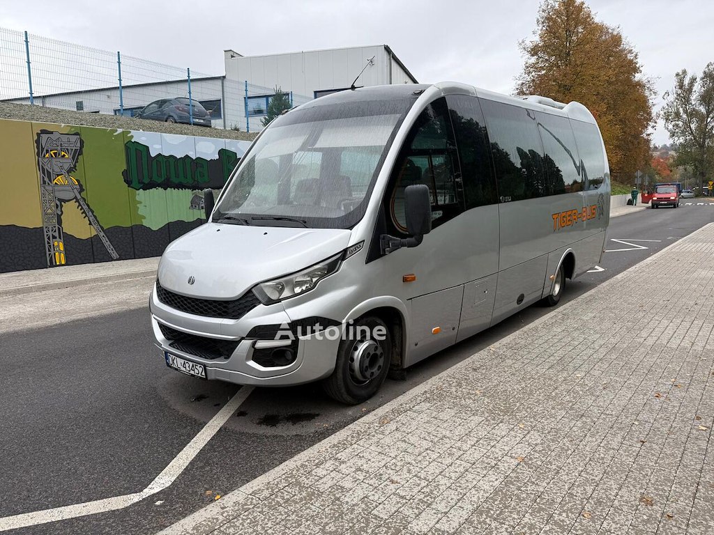 IVECO UNVI COMPA WING 70c17 3.0 – 170 KM, 30 MIEJSC prigradski autobus