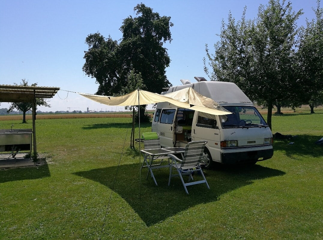 MAZDA E 2000 / camper van kamper kombi