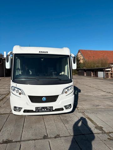Knaus Platium Edition integrisani kamper