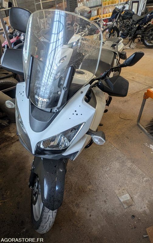 Prodaje se Suzuki DL650 motocikl na aukciji