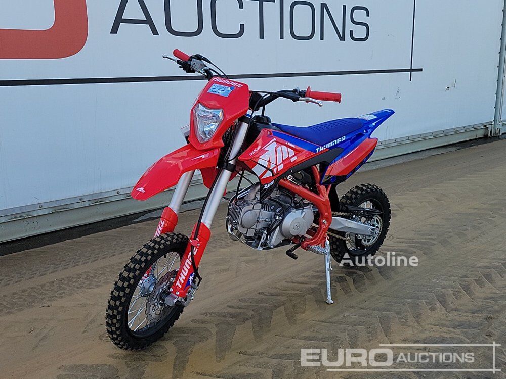 Prodaje se Apollo Thunder motocikl na aukciji