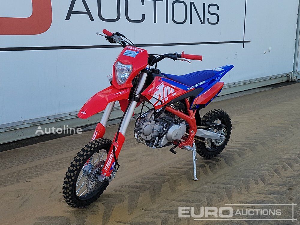 Prodaje se Apollo Thunder motocikl na aukciji