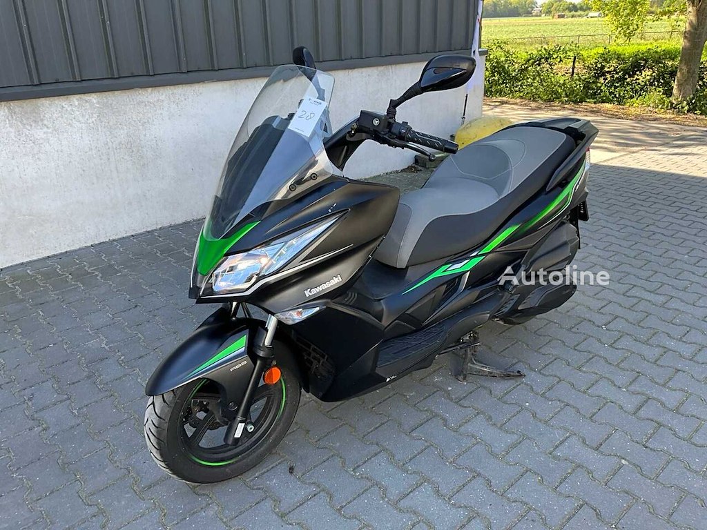 Prodaje se Kawasaki J300 skuter na aukciji