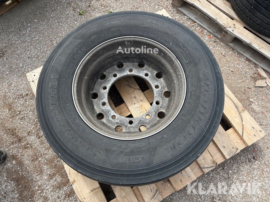 Prodaje se Hankook TH31 gumu za kamione na aukciji