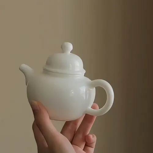 “Blanc Grace" - Sophisticated Dehua Porcelain Tea Set