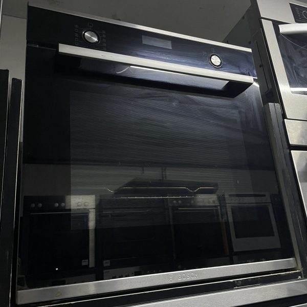 Bosch samostalna ugradna rerna