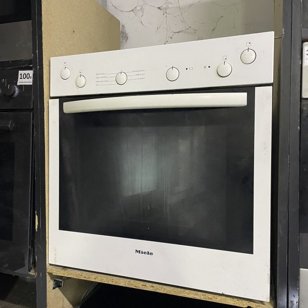 Miele ugradni set rerna i ploca