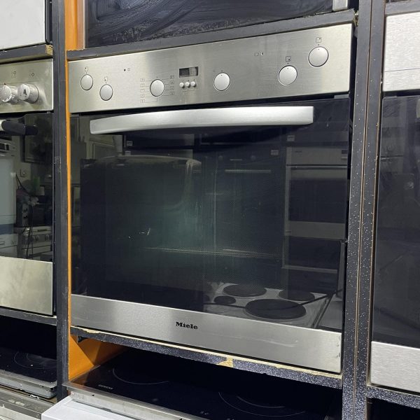 Miele ugradni set rerna i ploca