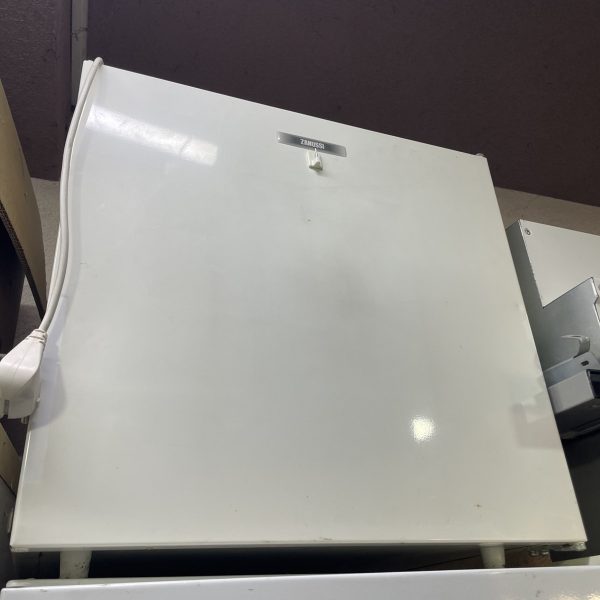 Zanussi MALI frizider
