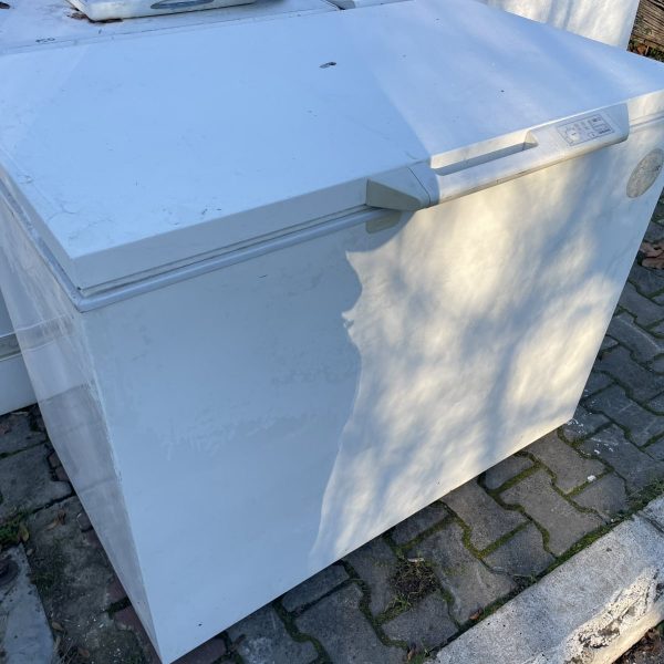 Liebherr zamrzivac sanducar 250l