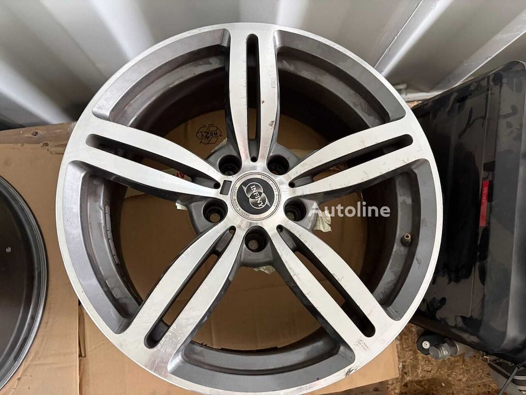 Prodaje se INFINY BMW série 6 felnu za auto na aukciji