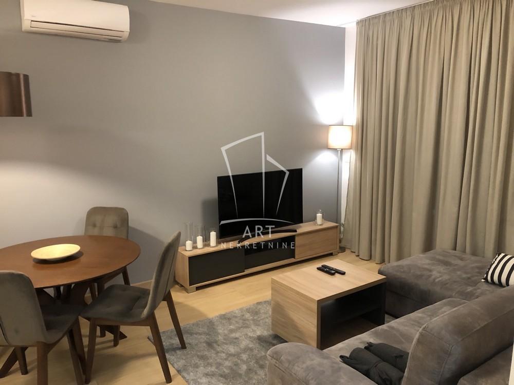 LUX 3.0 stan, novogradnja ID#15338
1.250 €