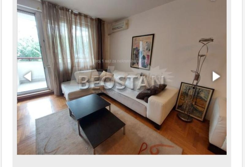 Novi Beograd - Blok 22 arena #67711
900 €