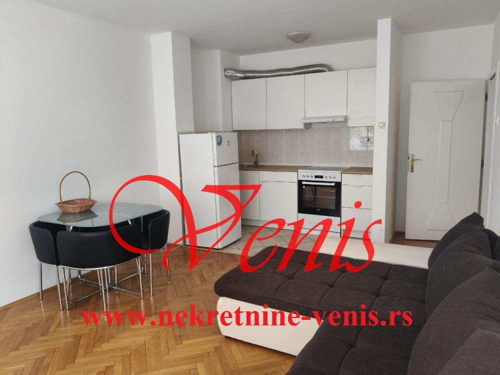 CENTAR ul. Kraljevica Marka 61 m2 – 450 Evra ID#2781
450 €
