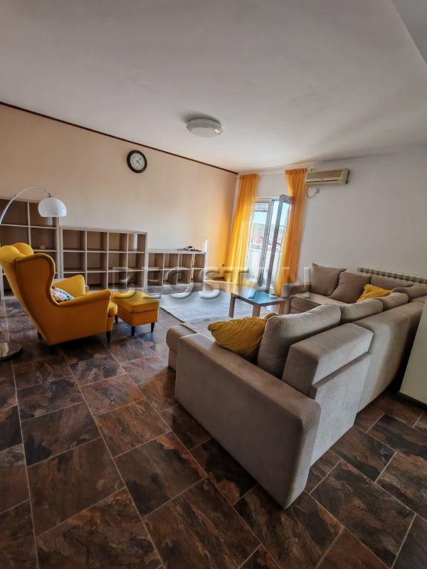Širi centar - Petlovo brdo #67705
700 €