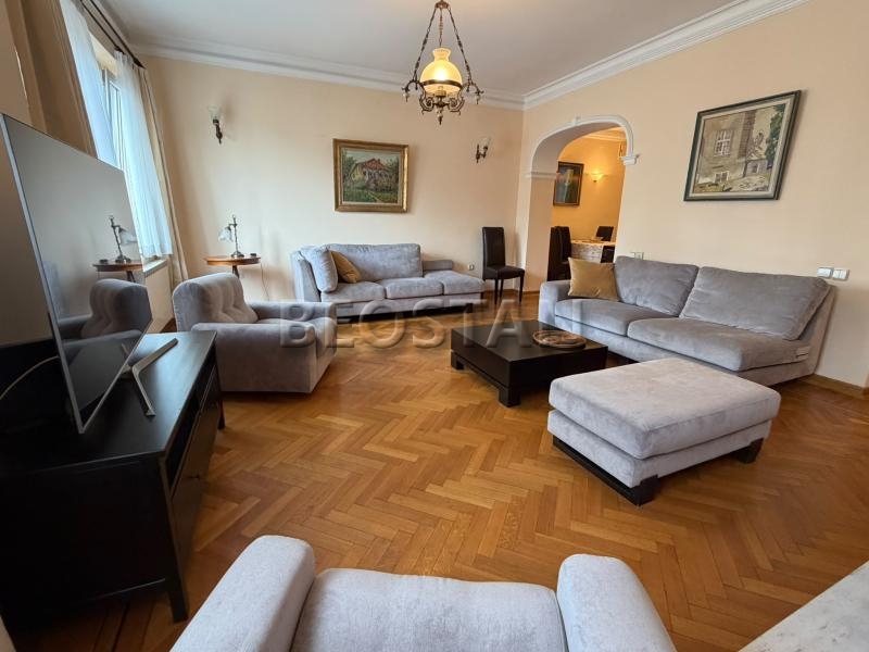 Centar - Kosancicev venac #67684
1.300 €