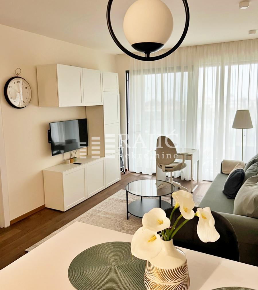 Luksuzan-Novi Dorćol 50m2,2.0-opremljen,nov #4561
1.000 €
