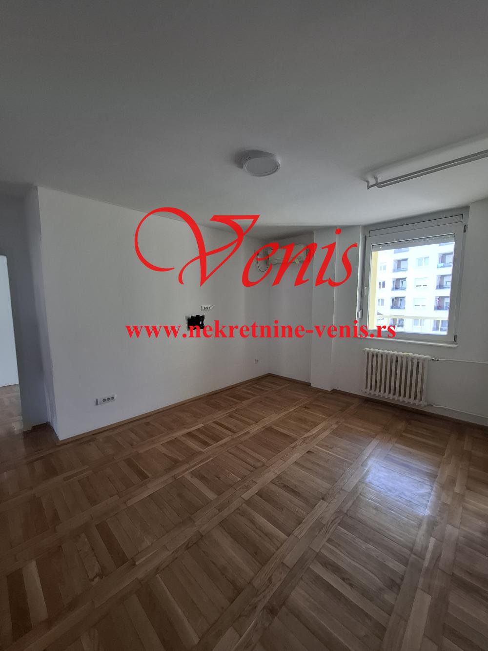 CENTAR Bulevar Kralja Petra 69 m2 – 450 Evra - USELJIV ID#2779
450 €