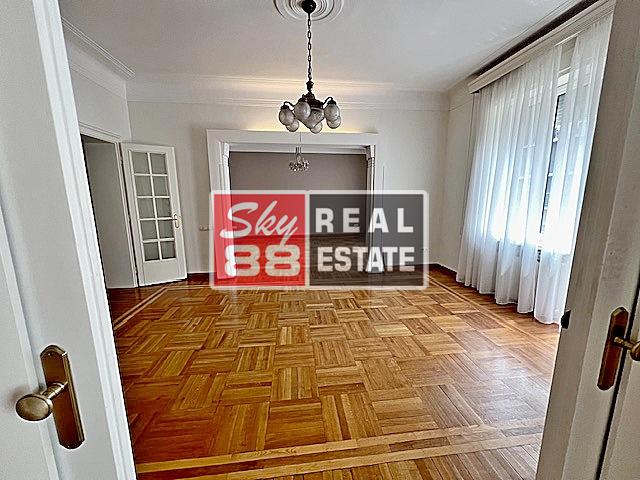5,5 Centar , Makedonska, perfektan , raskosan salonac , ekskluzivno ! ID#2543
680.000 €