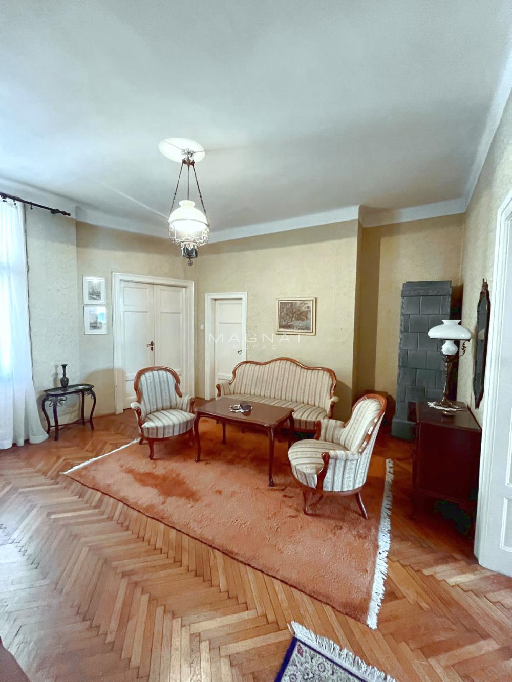 Centar - salonski stan ID#5680
310.000 €
