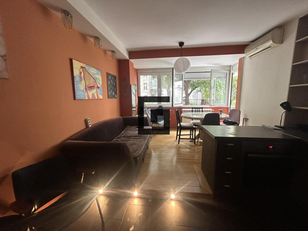 Stan 2.5 u Kralja Milana! ID#2108
280.500 €